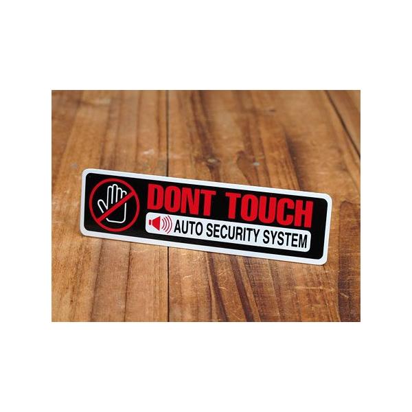 セキュリティー（防犯）ステッカーです。車やバイクに防犯システムを搭載していることを表すステッカーになります。絵柄とメッセージがバランスよくデザインされていてアメリカンでCQQLですね！ブラック＆レッドの配色はマッチングも良く、強い警告性も感...