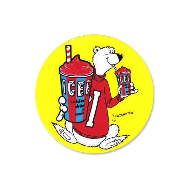 アイシー(ICEE)のステッカーになります。1957年にスタートしたアメリカのフローズンドリンクブランド、アイシー(ICEE)。フルーツフレーバーを効かせたシェイクのようなドリンクです。日本でもスラーピーなんてありましたよね！まだ日本に馴染...