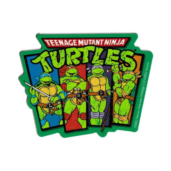 ミュータント・タートルズのステッカーになります。突然変異した亀が忍術を駆使して戦うミュータントヒーロー、ティーンエイジ・ミュータント・ニンジャ・タートルズ。スキな人はスキ過ぎるヤツですね！デザインはメンバーが揃った We are TURTL...