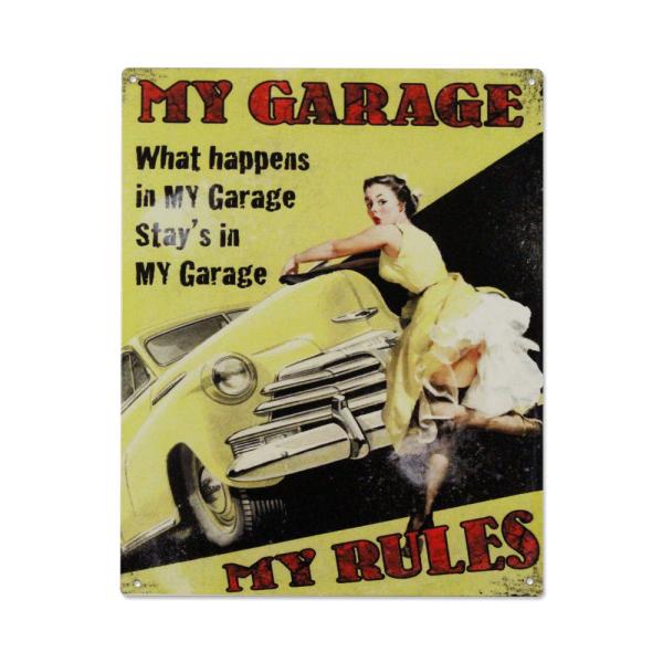 メタルサインプレートになります。アメリカンレトロなインテリア看板です。デザインはMY GARAGE/MY RULES。クラシックカーと何やら奔走する美女のオールドアメリカンなデザイン♪四隅に穴が付いているのでクギなどで固定することができます...