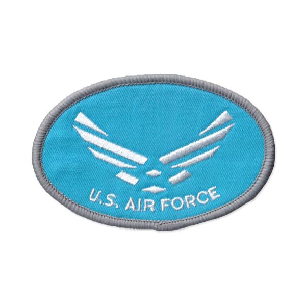 USエアフォースのワッペンになります。世界各地に基地を持つ世界最大の空軍、アメリカ空軍。現行のシャープなエアフォースロゴのオーバル型ワッペン♪アイロンの熱で生地に接着できるアイロンワッペンです。シャツやジャケット、バッグなどミリタリーカスタ...