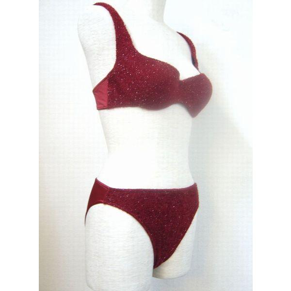 エレガントな赤いランジェリーで運気アップ♪申年に赤い下着を身につけると縁起が良いと言われます。ラメの入ったかわいらしいブラ＆タンガ！！特別な日にいかがでしょうか♪