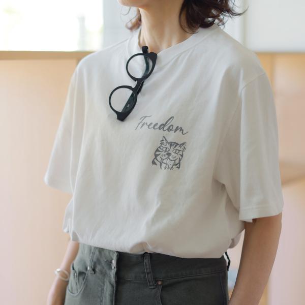 REMI RELIEF(レミレリーフからお洒落ゴコロくすぐるTシャツが届きました。リラックスシルエットのボックスボディーは十八番の洗い加工由来のクタッと馴染んだ柔らかな風合が特長ほど良い厚みもイイ感じです。今回は90年代ストリートカルチャー...