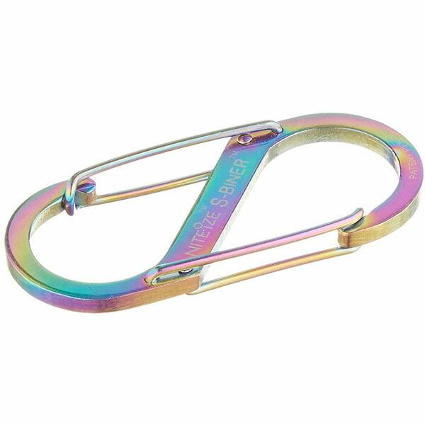 ■S-BINERシリーズ通常カラビナで使われるスプリングでのゲート開閉ではなく、ステンレス製のゲートをねじり、それ自体をバネにすることで経年による弛みが格段に少なくなり、長期間の使用を可能にしました。エスビナーは小さな「チップ」から全長26...