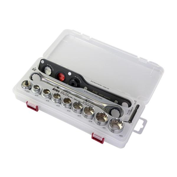 ●手回しのスパナしか入らない狭い所のボルト回しを電動で回せるアタッチメント。●建築、機械設備、配管など狭いスペースでのボルト・ナット回し作業に。●内部ギヤ構造が狭い所の奥へ電動ドライバーの力を伝えます。●H10〜H24の専用ソケットを付属し...