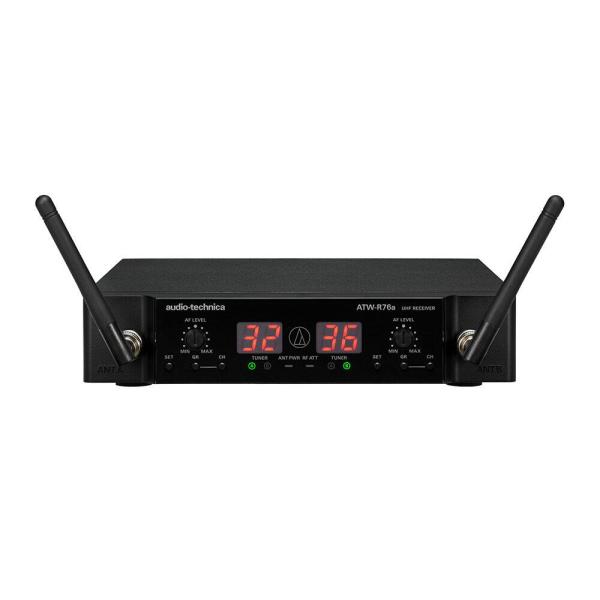 商品名ワイヤレスレシーバー ATW-R76a商品詳細●デジタル処理によりクリアな音質を実現。●高性能かつコンパクトなハーフサイズレシーバー。●高効率受信のフロントアンテナ採用で移動、設置が簡単。●AF-LEVELコントローラーで音声出力レベ...