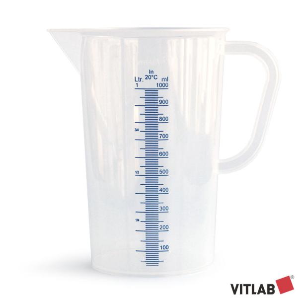 「VITLAB社」は、耐久性と使い勝手を併せ持ったプロダクトをリリースする、ドイツの実験機具メーカー。中でもこのメジャーカップは、一般的な赤ではなく、実験器具らしいブルーの精度の高い目盛りが魅力的。取手付きのメジャーカップは、細かな計量が必...