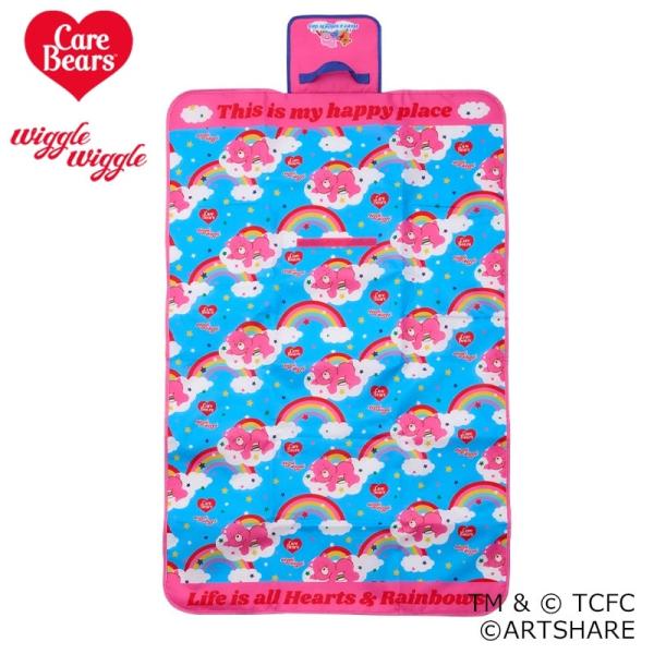 PLAZA限定！韓国で誕生したライフスタイルブランド「wiggle wiggle(ウィグルウィグル)」とCare Bears(TM)(ケアベア(TM))がコラボしたピクニックマット。このマットを広げるだけで、その場所がたちまちハッピーな空間...