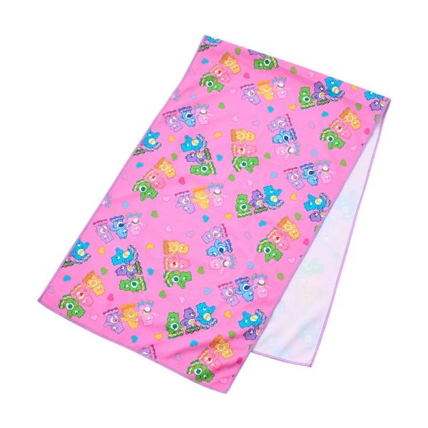 仲良くローラースケートをする「Care Bears(TM)(ケアベア(TM))」がとってもキュートな冷感タオルです。タオルを濡らすとひんやり涼しくなって暑さ対策にぴったり♪UV加工が施されているので、スポーツシーンやアウトドアシーンでも大活...