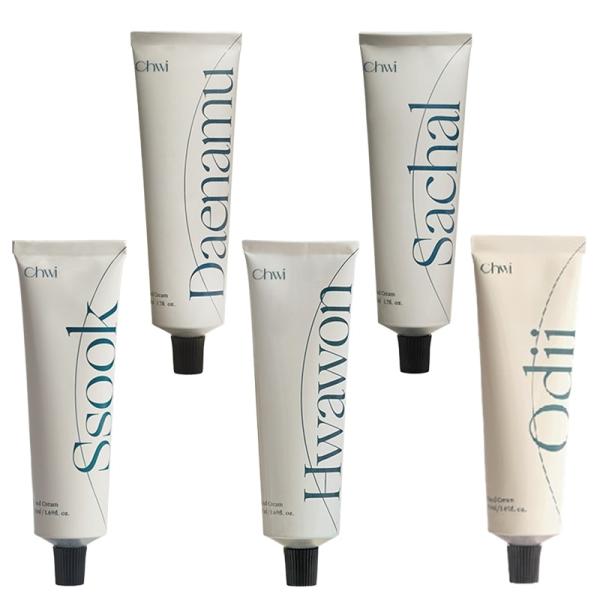 韓国発ビューティーフレグランスブランドによる、韓国情緒たっぷりのナチュラルな香りにこだわったハンドクリーム。パラベン、フェノキシエタノール、PEGフリーの手肌に配慮した処方で、手肌にスーッとなじむ伸びの良いなめらかテクスチャー。香りごとに異...