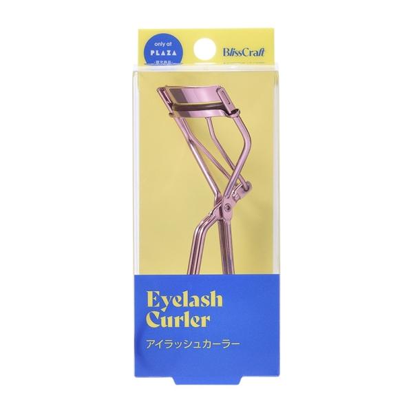 PLAZA限定！細かいまつ毛までキャッチしやすい、まつ毛全体を根元からキャッチするアイラッシュカーラー。支柱がまぶたにあたらないエッジフリー設計と、まぶたにフィットしやすい緩やかなカーブが特徴。自然な上向きまつ毛を演出できます。【容量】1個