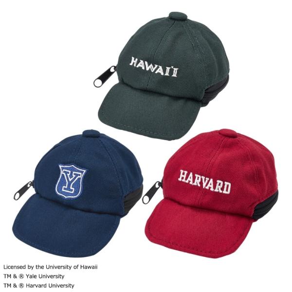 PLAZA限定！キャップの形をしたポーチです。シンプルな中にトレンド感を取り入れたカレッジシリーズのポーチ。鍵や目薬など小物を入れることができ、小さめのカラビナもついているのでバッグなどにつけて使用することもできます。デイリー使いのバッグや...