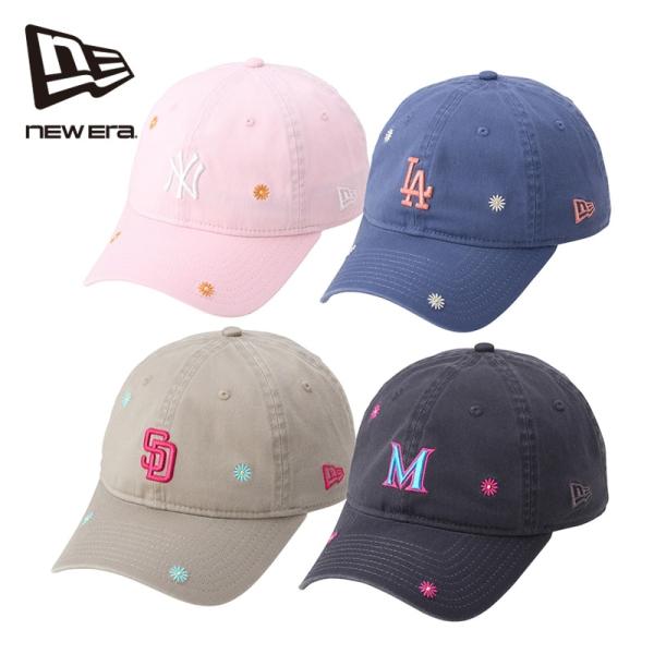 PLAZA限定！小さなお花刺しゅうを散りばめて、甘めのテイストに仕上げた「NEW ERA(ニューエラ)」のキャップです。ベースカラーを引き立てるロゴカラーの組み合わせもスタイリッシュ。フィット感に優れ、やわらかな被り心地が魅力の9TWENT...