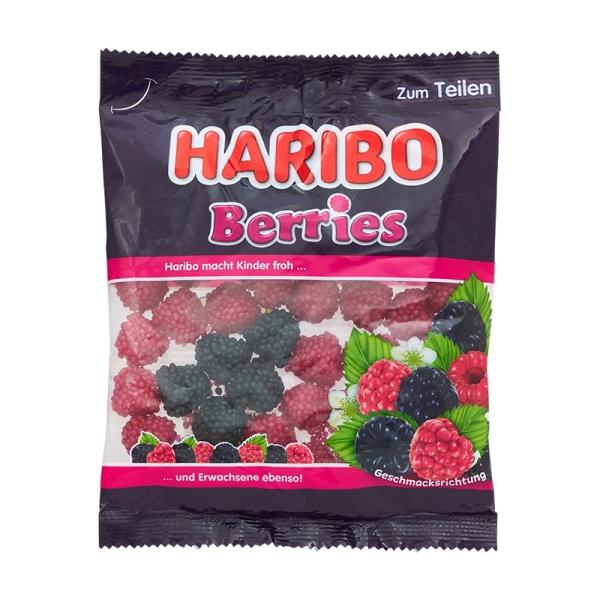 HARIBOのグミから"ベリーズ"がラインアップ。外側のつぶつぶが本物のベリーのような見た目で、外側はカリッと中はモチッとな食感が特徴的。グミの形と食感が楽しめるラズベリー味のグミです。