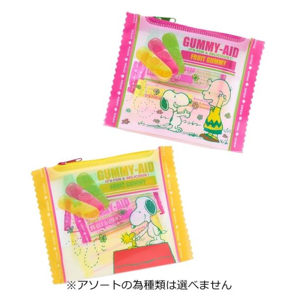 PLAZA限定！海外のバンソウコウをモチーフにしたユニークなデザインのグミエイドからPEANUTSデザインがラインアップ。キウイ風味、グレープフルーツ風味、チェリー風味の3種類のフレーバーが楽しめます！ ポーチはビビットなカラーリングと、お...