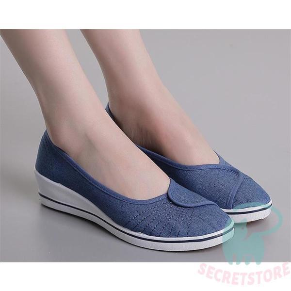 商品詳細：カラー：/ホワイト/ブラック/カーキ/ブルーサイズ：/22.5/23/23.5/24/24.5/25【商品説明】シンプルかつカジュアルなデザインで、コーデしやすいため、普段使いはもちろん、トライブ、通勤、通学、ショッピングなど幅広...