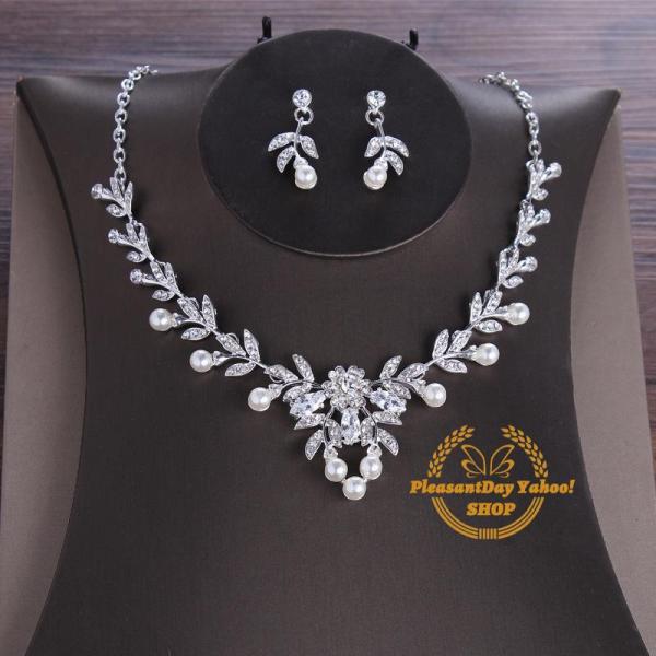 キーワード：花嫁 結婚式 二次会 ティアラ ヘアコサージュ ヘッドドレス 髪飾り ヘアアクセサリー ウェディング小物 プリンセス 姫系 ジュエリー 安い ウェディング ウエディング ブライダル 発表会 演奏会 コンサート 音楽会 披露宴 パ...