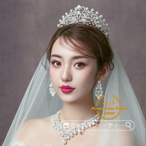 キーワード：花嫁 結婚式 二次会 ティアラ カチューシャ クラウン 王冠 ヘッドドレス 髪飾り ヘアアクセサリー ウェディング小物 プリンセス 姫系 ジュエリー 安い ウェディング ウエディング ブライダル 発表会 演奏会 コンサート 音楽...