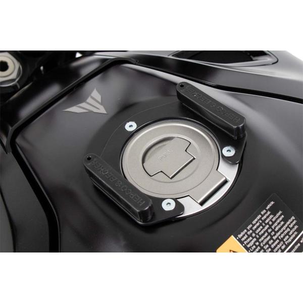 メーカー名：ヘプコアンドベッカーメーカー品番：5064577 00 01販売備考：プロト在庫限り廃盤。タンクバック用フィッティング。ベーシックとの互換性はありません。適合情報：ヤマハ[YAMAHA] MT-10 22-23耐荷重：3タイプ：...