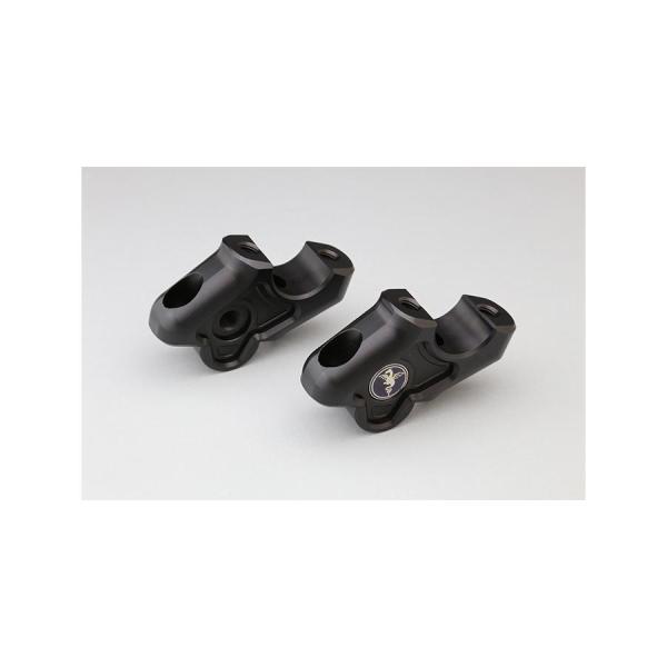 メーカー名：アールズギアメーカー品番：AC00-022H-BKハンドル位置はノーマル比で40mmバック、15mmアップ。ジュラルミン削り出し製、アルマイト仕上げ、七宝焼きエンブレム付き。販売備考：※Rebel250/500 17-22 ハー...