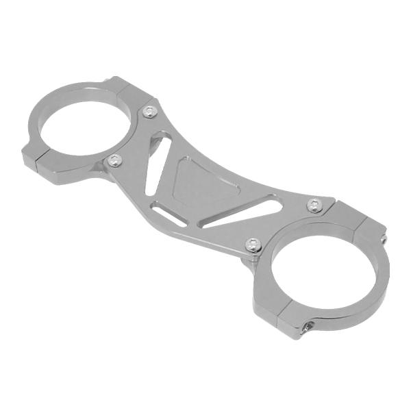 フロント周りの剛性を適度に向上させることで、コーナーリング時の正確なライントレースをサポート。ボルトオン装着が可能なハイパフォーマンススタビライザーでフロント周りの剛性を大幅に向上します。アルミ削り出しでアルマイト加工が施されており、ドレス...