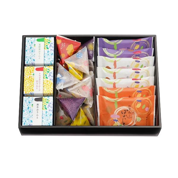 商品名 かりんとセレクト26入[AZ651] 特定原材料28品目 小麦、乳成分、落花生、大豆、胡麻、りんご、バナナ 内容量 26入り（キューブ3箱＋ぱれっと7袋＋いろは16袋）　 ・キューブ3箱：夏野菜かりんと、トロピカルフルーツかりんと、...