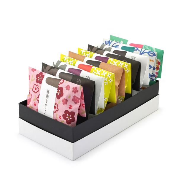 ご贈答用にオリジナルギフト箱入りの詰合せはいかがですか。 10種類のかりんとうが入っています。 （渦巻きかりんと・麻布かりんと・レーズンかりんと・アップルパイかりんと・極太黒蜜かりんと・野菜ミックスかりんと・黒糖丸かりんと・黒豆きな粉かりん...