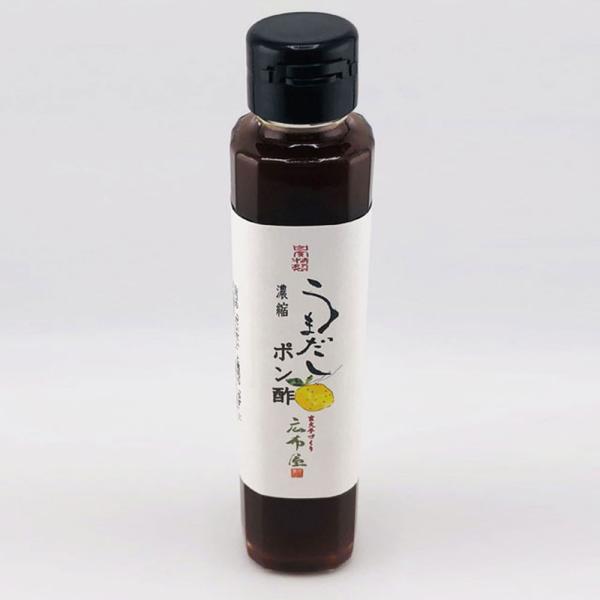 萩のだいだいと土佐のゆずの果汁に「うまだし醤油」を仕込んだポン酢。 果汁の香りと、醤油の旨味でお鍋や揚げ物、焼き物などを楽しめます。