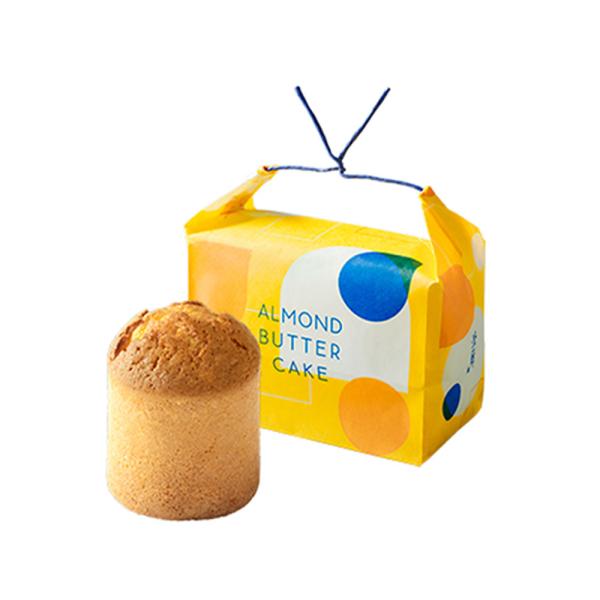 北海道産の発酵バターと香り高いアーモンドプードルを使用し、ふんわり・しっとりとした食感に焼き上げたバターケーキです。 隠し味にフルールドセル（塩の結晶）を使用し塩味を利かせることで、甘みやうま味が引き立ち、最後のひとくちまで美味しくお召し上...