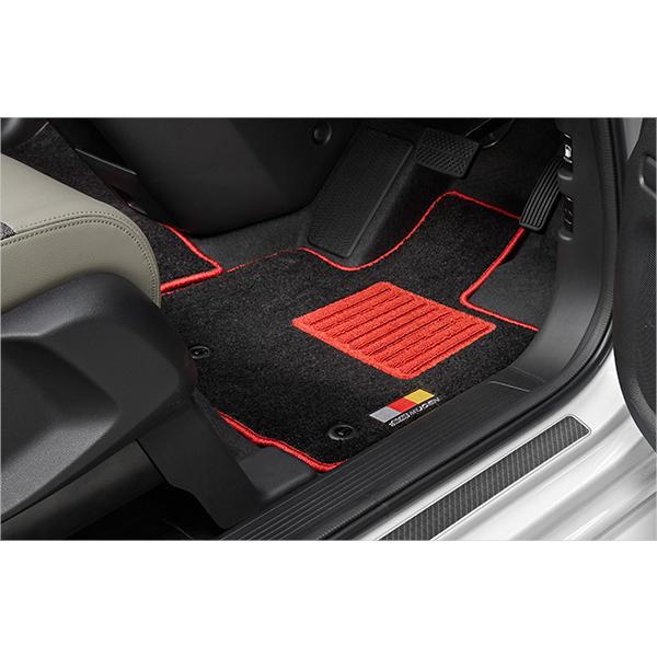無限フリード（ＧＴ）５人乗りクロスター用スポーツマット(１)ハイブリット車08P15-XNY-K2S0-RD(2)ガソリン車08P15-XNY-K5S0-RD表地は耐久性に優れたナイロン素材裏地にはフロアとマットのズレや滑りを防ぐ合成ゴム素...