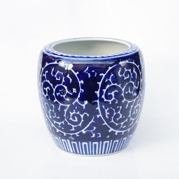 商品名：手あぶり火鉢（深底）セット 藍底蛸素材/全成分：火鉢：陶器灰：木炭灰五徳：鋳物敷板：ケイ酸カルシウムサイズ：高さ20.5cm直径21cm口径14.5cm商品重量/内容量：2.1kg原産国：中国