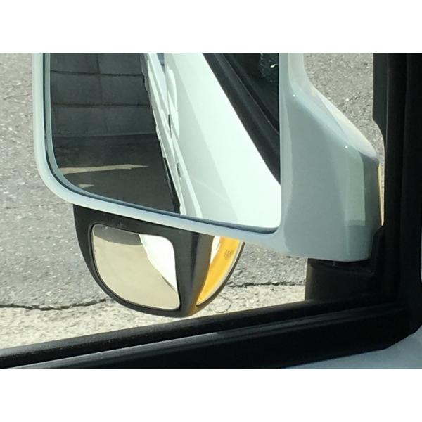 リフトアップしたキャリイでは車検時に直前側方を確認できる事が義務付けられています。直前は目視で確認可能ですが、左側方はカメラやモニターの取り付けが必要です。HIGH STYLE側方確認ミラーならコストを抑えながら、スタイリッシュに仕上げる事...