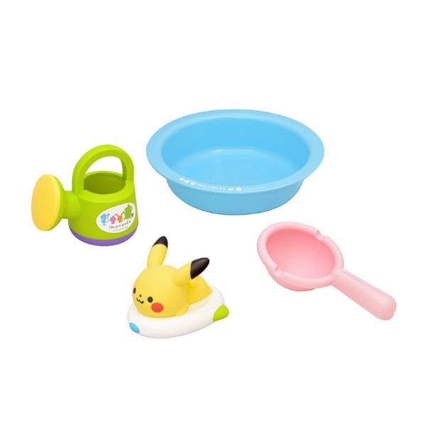 モンポケの仲間たちといっしょにバスタイムを楽しもう！押すとピュッと水が飛び出すピカチュウのみずでっぽうや、モンポケたちのシルエットがあしらわれたジョロやセンメンキ、ヒシャクがはいったモンポケシリーズの楽しいおふろセットです。●対象年齢：1....