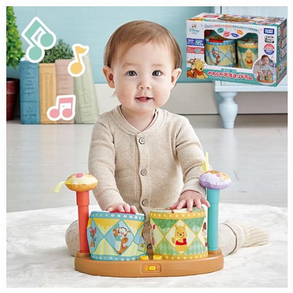 たたいて・つかんで・ひっぱって！赤ちゃんのおててで、簡単に演奏が楽しめる布製のドラムです。【対象月齢】８ヶ月〜３歳頃・くまのプーさんやミッキーマウスマーチなど２２曲収録・打音やキャラクターのおしゃべり２０種類収録v【打楽器遊びと演奏遊びの長...