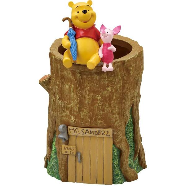 切り株のフチにちょこんと座るプーさんとピグレットがとっても可愛い傘立てです♪5〜7本の傘が収納できます！サイズ：W25cm×L28cm×H42cm材　質：レジン生産国：中国・JANコード：4945119099773・コピーライト　：(C)D...