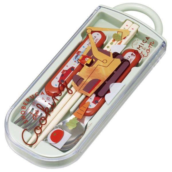 食器洗い乾燥機OKのお箸・フォーク・スプーンとケースのセットです。ケースは指で引き出すスライド式で、衝撃に強く丈夫な構造です。ケースは分解して洗えるから衛生的。おハシには名前を書けるスペース付き。ケース用の名前シールも付いてます。【商品サイ...