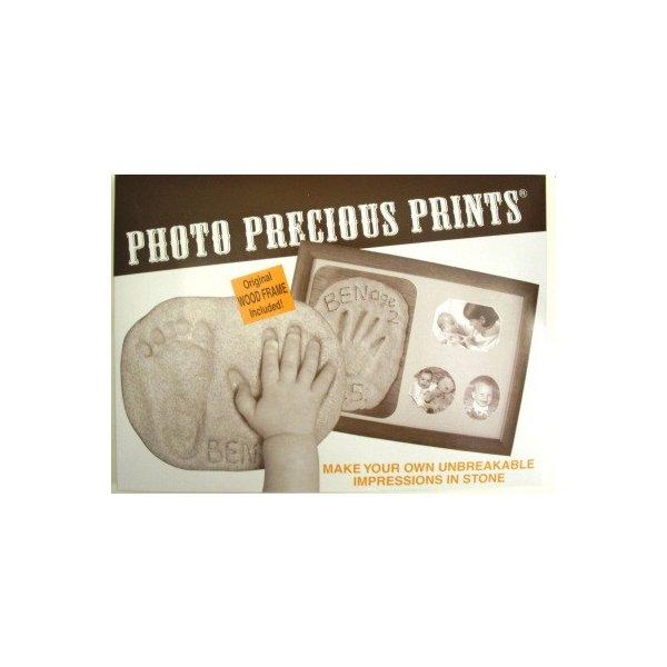 お子さまの手形・足形が残せる、メモリアル商品です。粘土に手形、足形をとって、お子様の成長記録を石のようなレリーフに残せます。写真を一緒に飾ることができます。お宮参り、お誕生日、七五三、ご入園記念日も入れて思い出を形に。ギフトにもぴったり。※...