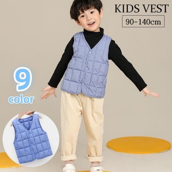 子供用中綿入りベスト。スナップボタンで開閉楽ちん。シンプルなデザインで着回し力抜群です◎【サイズについて】画像をご参照ください。【素材について】100%ポリエステル【カラーについて】生産ロットにより柄の出方や色の濃淡が異なる場合がございます...