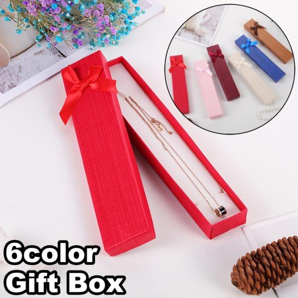 ネックレス用のギフトボックスです。シンプルで上品なデザイン。大切な日の贈り物のラッピングに◎【サイズについて】画像をご参照ください。【カラーについて】生産ロットにより柄の出方や色の濃淡が異なる場合がございます。お使いのモニターや撮影時の光の...