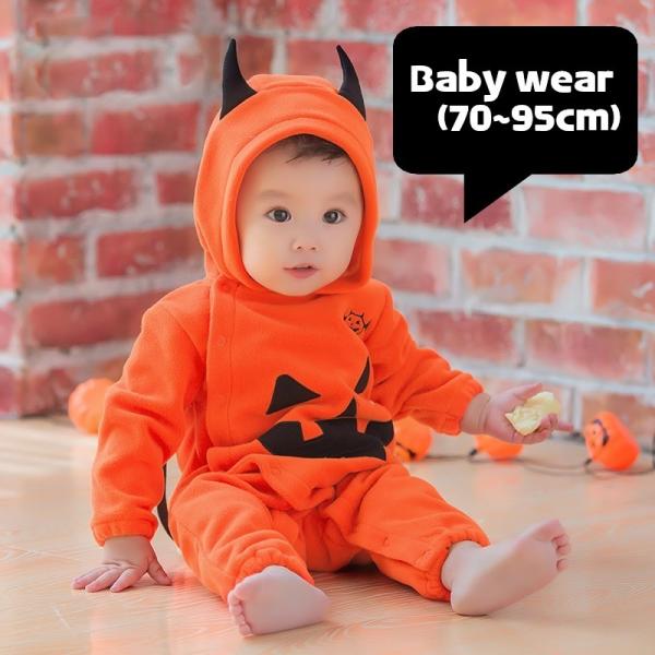 ハロウィンにぴったりな、ジャックオランタン柄のカバーオール。悪魔風のツノと羽根がとってもキュート♪寒い時期にぴったりなフリース生地のお洋服です。【サイズについて】画像をご参照ください。【素材について】90%綿10%ポリウレタン【カラーについ...