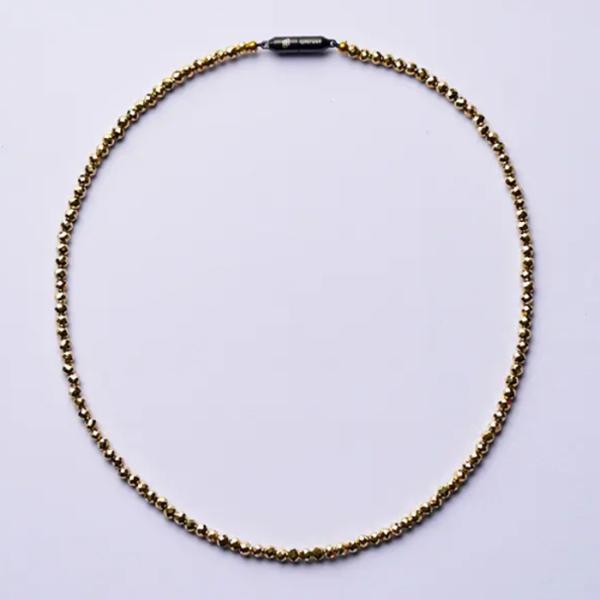 ■コメント■繊細にカットされた磁石が、宝石のように“輝く”Luminous（ルミナス）。まるで高級ジュエリーのような輝きを放ちます。ラグジュアリーな雰囲気が、自信をさらに高め、ワンランク上の存在感を引き出します。■信頼の管理医療機器全体に強...