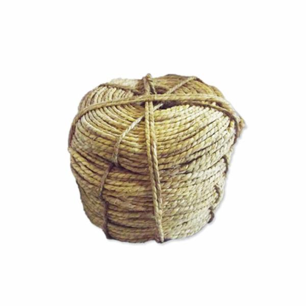 国産の荒縄(わら縄)の仕上済です。輸入品に比べ品質が良いです。冬囲い、野菜や植物の誘引、植木の根巻に。太さ：2分5厘（約7.94ｍｍ）重さ：3.5ｋｇ長さ：約152ｍ（重さでつくる商品ですので、原料のわらの状態によって２０ｍ前後の誤差がでま...