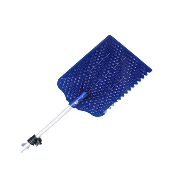 伸縮式で高い屋根の雪切り・雪落としに便利です。ヘッドは衝撃に強いポリカーボネート製で雪がつきにくいエンボス仕様です。ハンドルは伸縮アルミ製で軽く丈夫です。ギザ刃仕様で雪切り作業がらくらく。商品仕様アルミ　440型サイズ　約幅25cm×約全長...