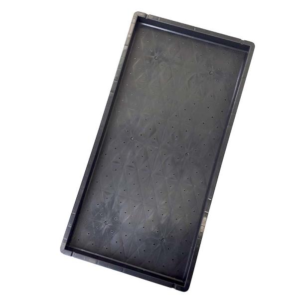 国産の高品質育苗箱です。サイズ：605×306×高さ37mm穴数：160穴穴径：約3mm本州限定価格です。(離島除く)その他地域への配送はお見積りをいたしますのでお問合せください。トラックにてお届けが出来ない地域もありますのでご注文をキャン...