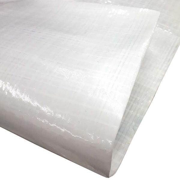 丈夫で長持ち　目付重量　約200g/平方メートル　フィルムとクロスが一体化しているので丈夫。保水性バツグン　厚手のブルーシートと比較しても2倍以上の耐水度　水漏れしにくい。幅 630cm ×長さ30m×厚み0.31mm受注生産品になります。...