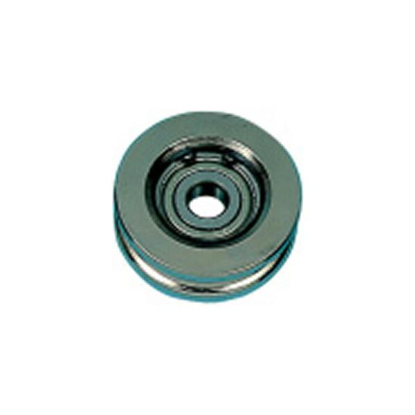 小型・軽量で持ち運びが容易。全長が短くて空間を有効に活用可能。シーブ綱道のRが小さく小径ワイヤーロープを痛めない。シーブと側板の間にワイヤーロープがはさまらない形状。全メッキさらに湾曲止め金具は腐食に強く屋外作業でも安心。勿論、安全係数５以...