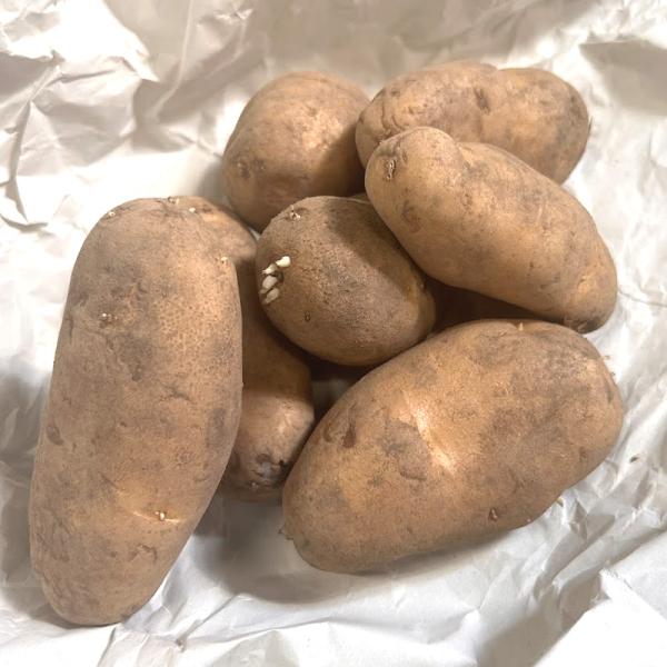 栽培用の種芋です。入荷時の重量になります。容量：1kgサイズ：L個数：約6〜9個/kg※画像は1kg分です。