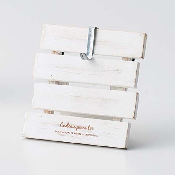 木製のリーススタンド。置掛用です。メーカー名：株式会社Paseo木製リーススタンド　WF-120WH131-333447-0　4528209333447サイズ：W15×D2×H15.5cm（フック：W1×D4×H4.5cm 1個付）材質：杉...