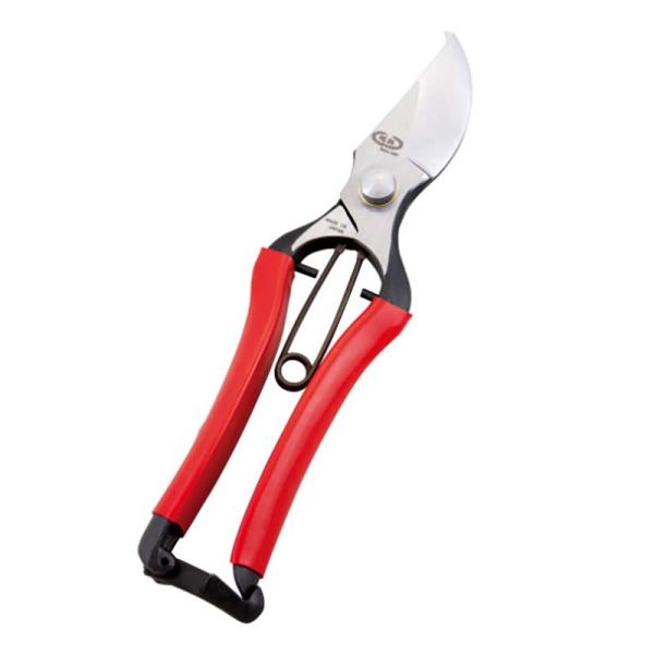 職人が丹精込めて仕上げております。果樹農家の方からは「形の似ている品物が多いが、切れ味が違うね」と好評をいただいております。材質：鍛造炭素鋼全長：200mm刃長：55mm重量：約225gバネ：No.A-6026丁での販売になります。※仕様変...