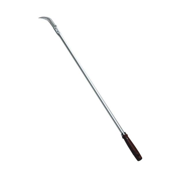 ◇特長コンバインの刃にからみついたイネを切るのに適した鎌です。長柄タイプ。◇仕様重量：200g頭のサイズ：110mm頭材質：ステンレス柄のサイズ：865mm(全長975mm)柄の材質：アルミ製造方法：抜打品生産：燕三条製